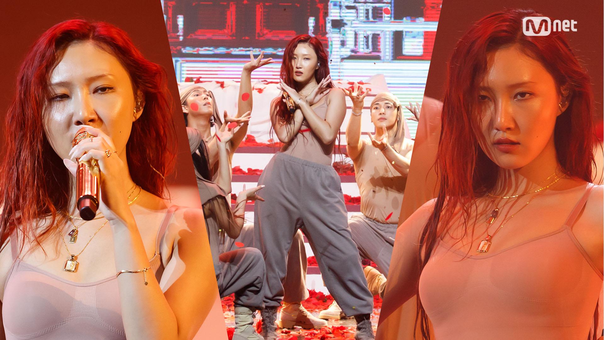 '최초 공개' 뇌쇄적 고혹美 '화사'의 'Intro + 마리아(Maria)' 무대 | ZUM TV