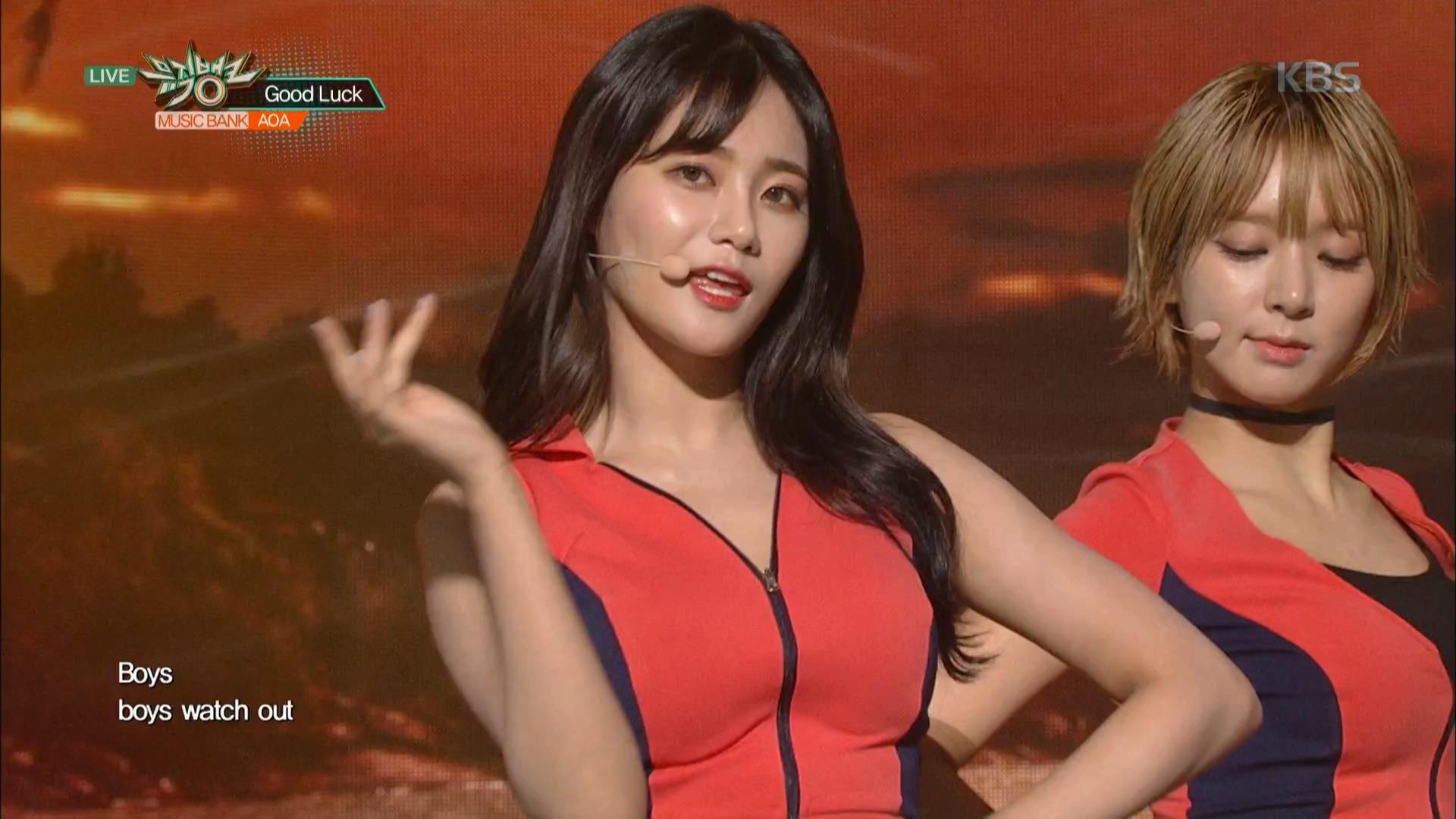 AOA, 무대를 압도하는 섹시 카리스마! ‘Good Luck’ | ZUM TV