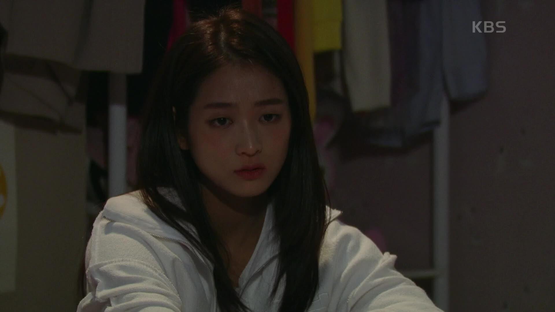 ＂왜 자꾸 겹치는 거지＂ 배누리는 백성현을 떠올리며 생각이 많아지고.. | KBS 221212 방송 | ZUM TV