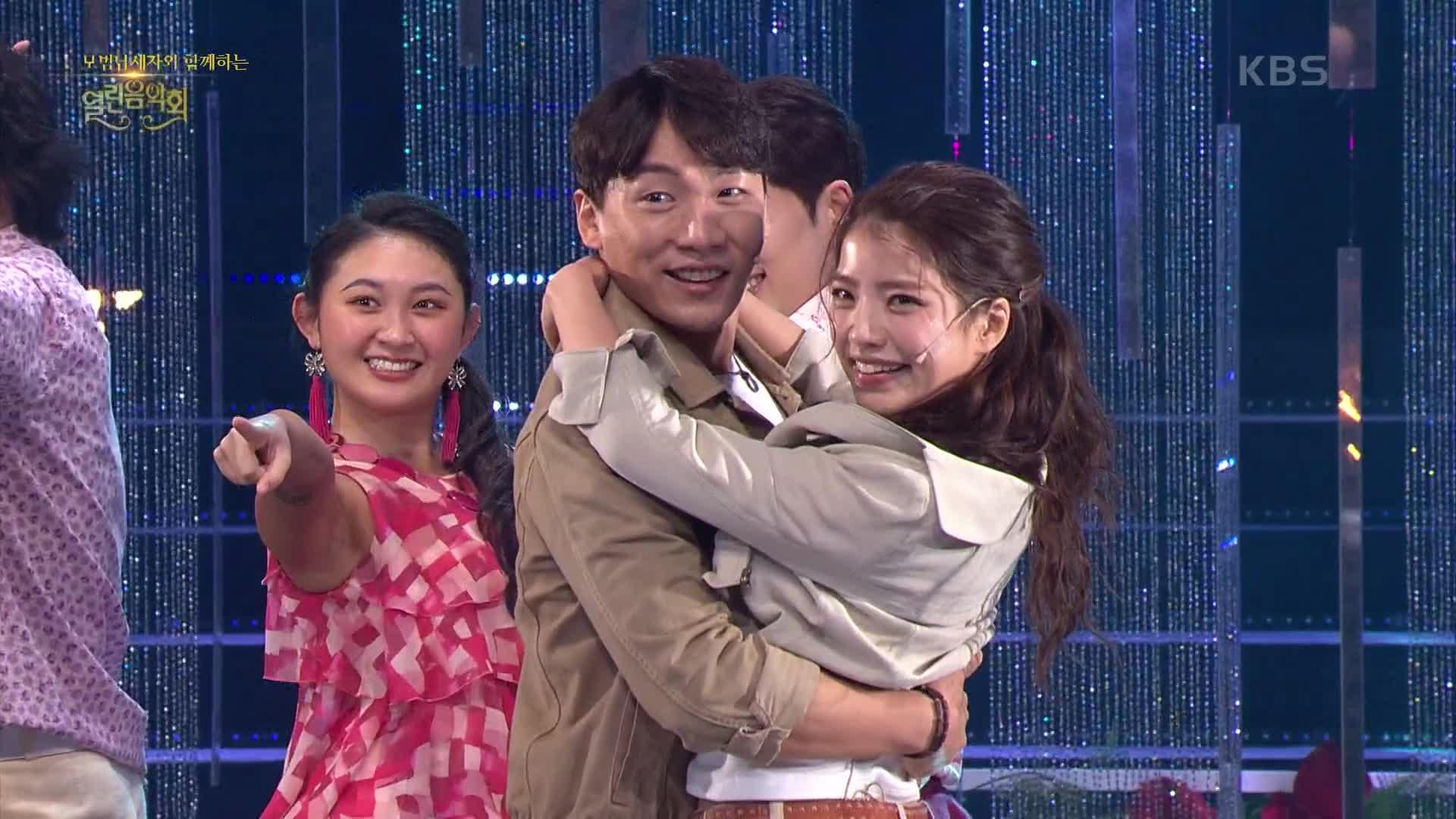 뮤지컬 ＜맘마미아!＞ 김환희+김시영+앙상블 - Mamma Mia! | KBS 230326 방송 | ZUM TV