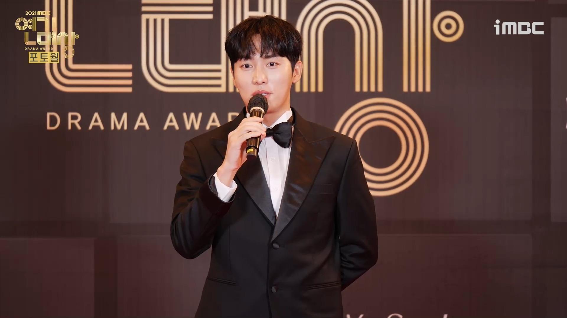 《포토월》 ＜이벤트를 확인하세요＞ 권화운 (박도겸 役), MBC 211230 방송 | ZUM TV