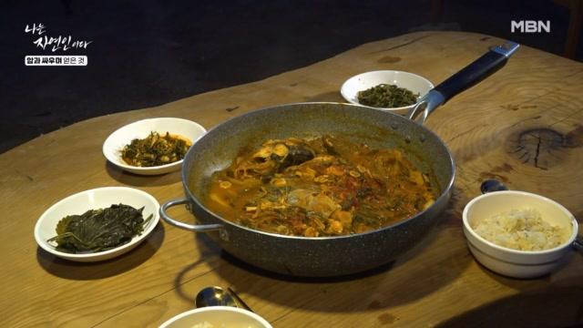 ＜자연밥상＞ 4년 된 묵은지 고등어조림 & 맷돌로 만든 옥수수밥 MBN 250528 방송 | ZUM TV