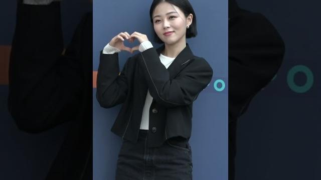 박혜원(HYNN) '상큼깜찍 손하트' #박혜원 #가야G #WSG워너비 #hynn #parkhyewon | ZUM TV