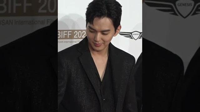 유승호(Yoo Seung ho) '빠져드는 귀엽고 수줍은 미소'#부산국제영화제#BIFF#부국제#28thbiff#유승호#yooseungho유승호 | ZUM TV
