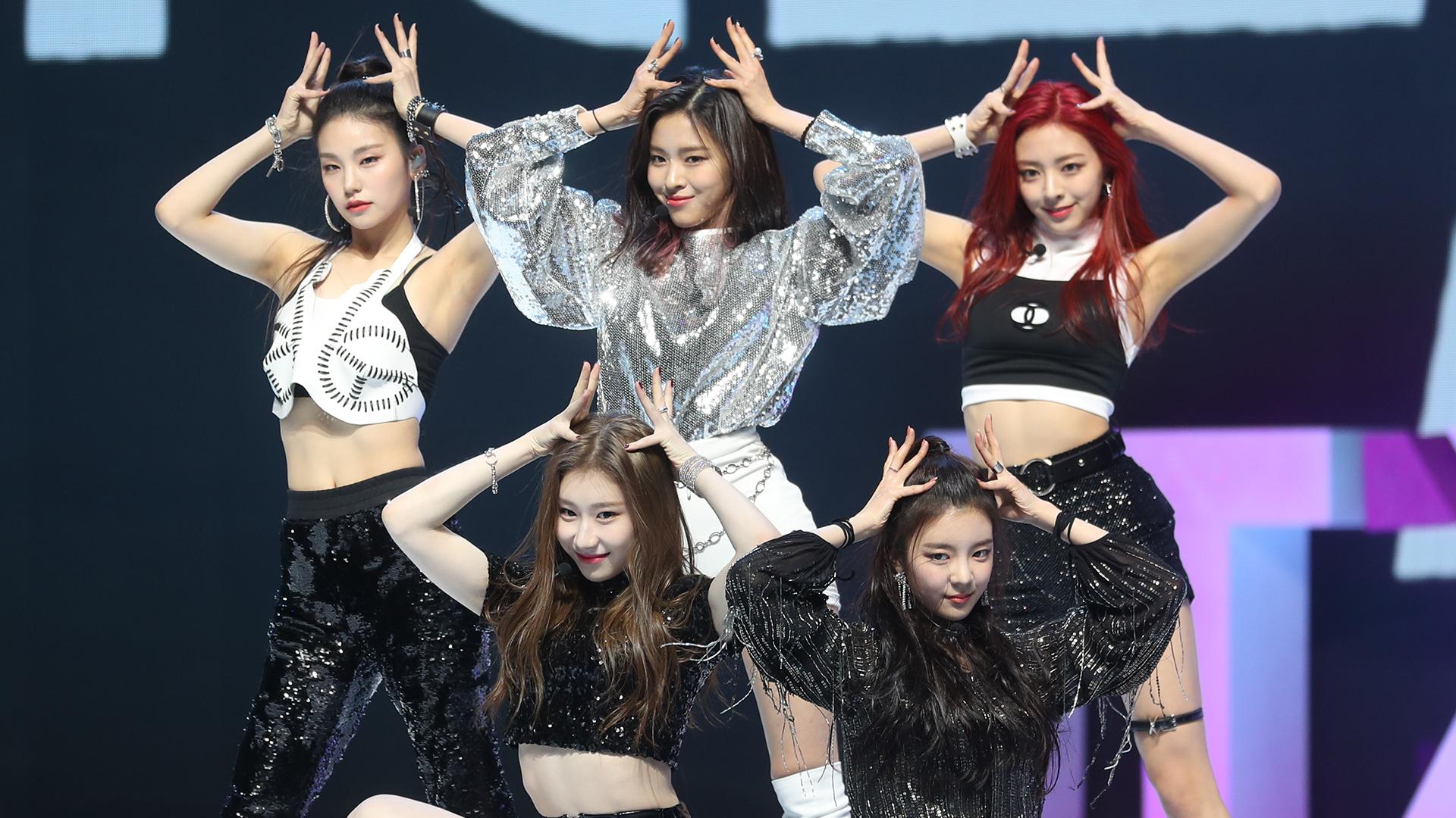 ＂역시 JYP 기대주＂…ITZY(있지) ′달라달라′가 세운 기록들 | ZUM TV
