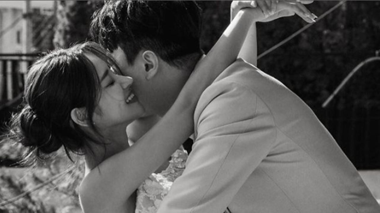 [잇슈 연예 브리핑] ＂무너졌던 순간에도 함께＂…AOA 유나, 작곡가 강정훈과 결혼 | ZUM TV