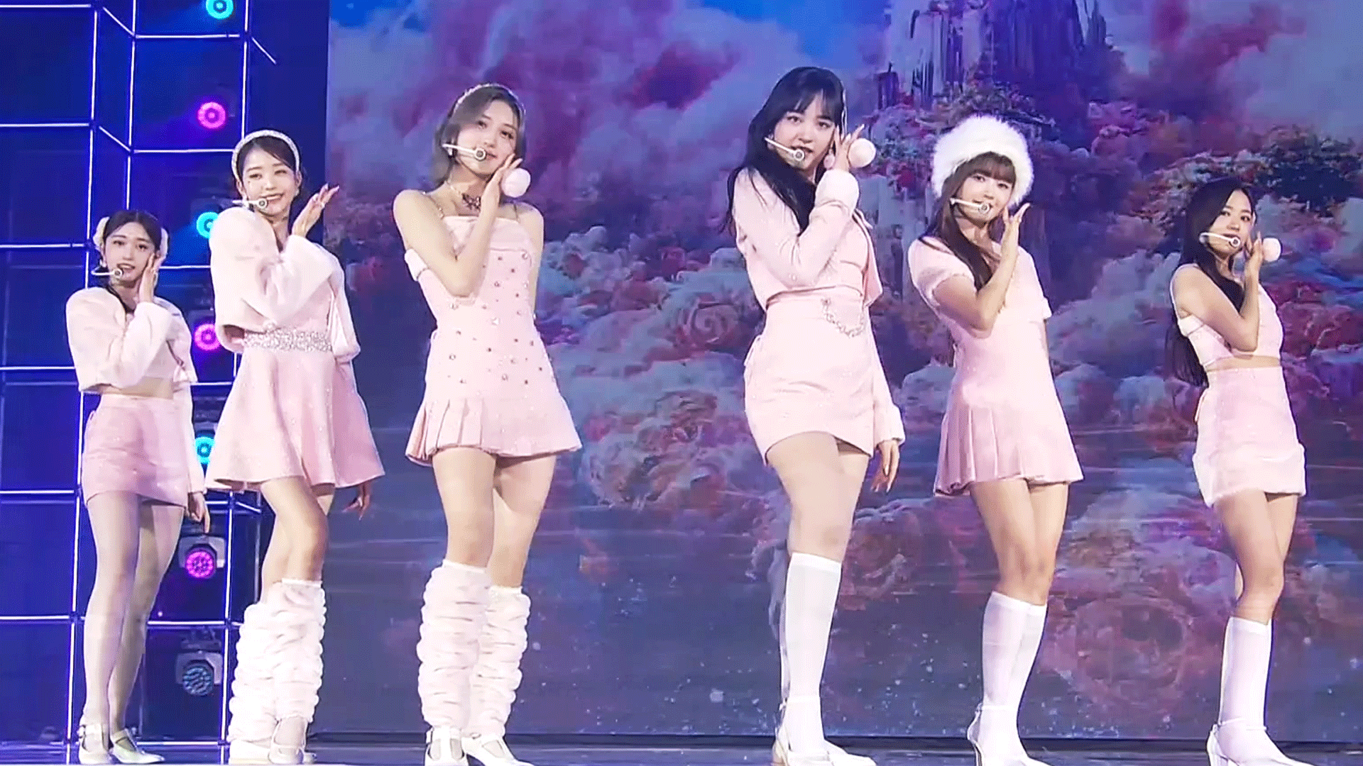 아이브(IVE), 통통 튀는 매력 보여주는 무대 ＜카라 - Pretty Girl♬＞ | ZUM TV