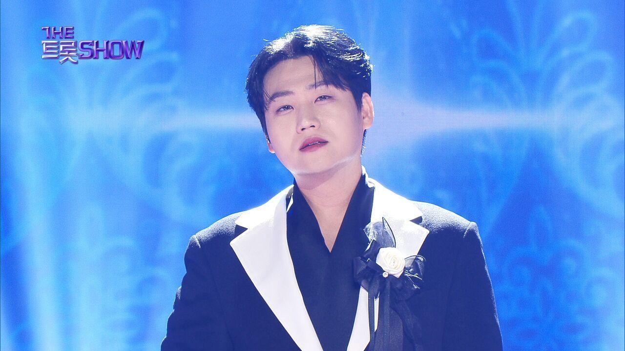 민수현 - 옷 한 벌 | 더 트롯쇼 250224 | ZUM TV